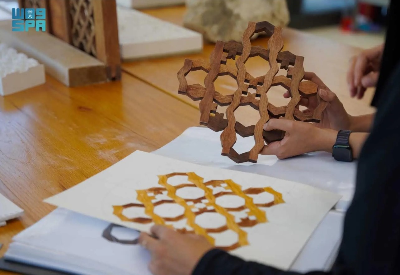 Traditional building arts exhibition deepens heritage understanding